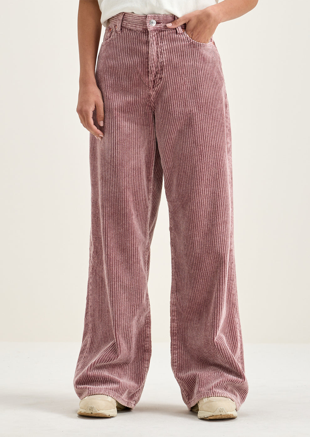 Parthe Corduroy Pants – LEIF