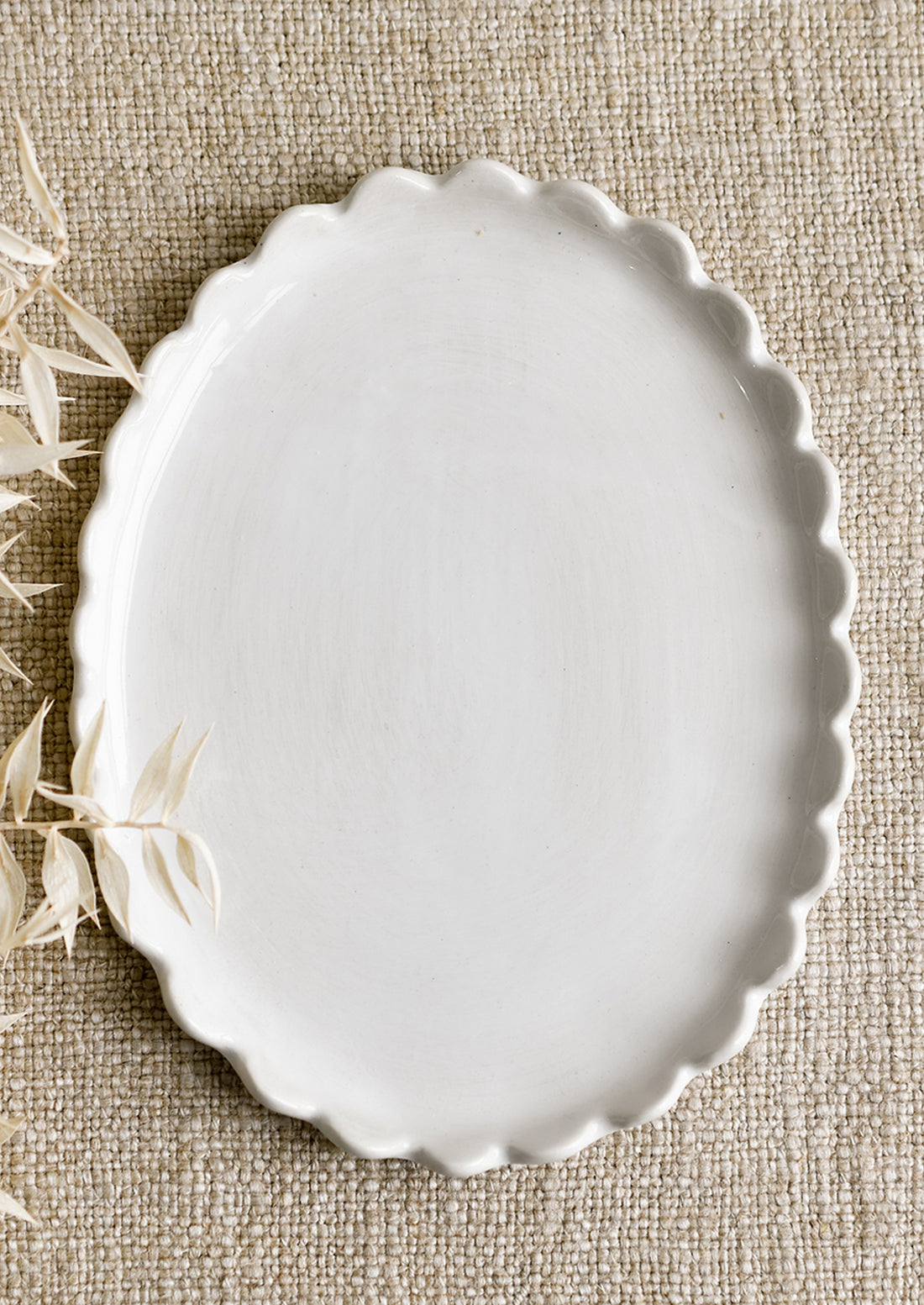 Serafin Mini Scalloped Ceramic Tray – LEIF